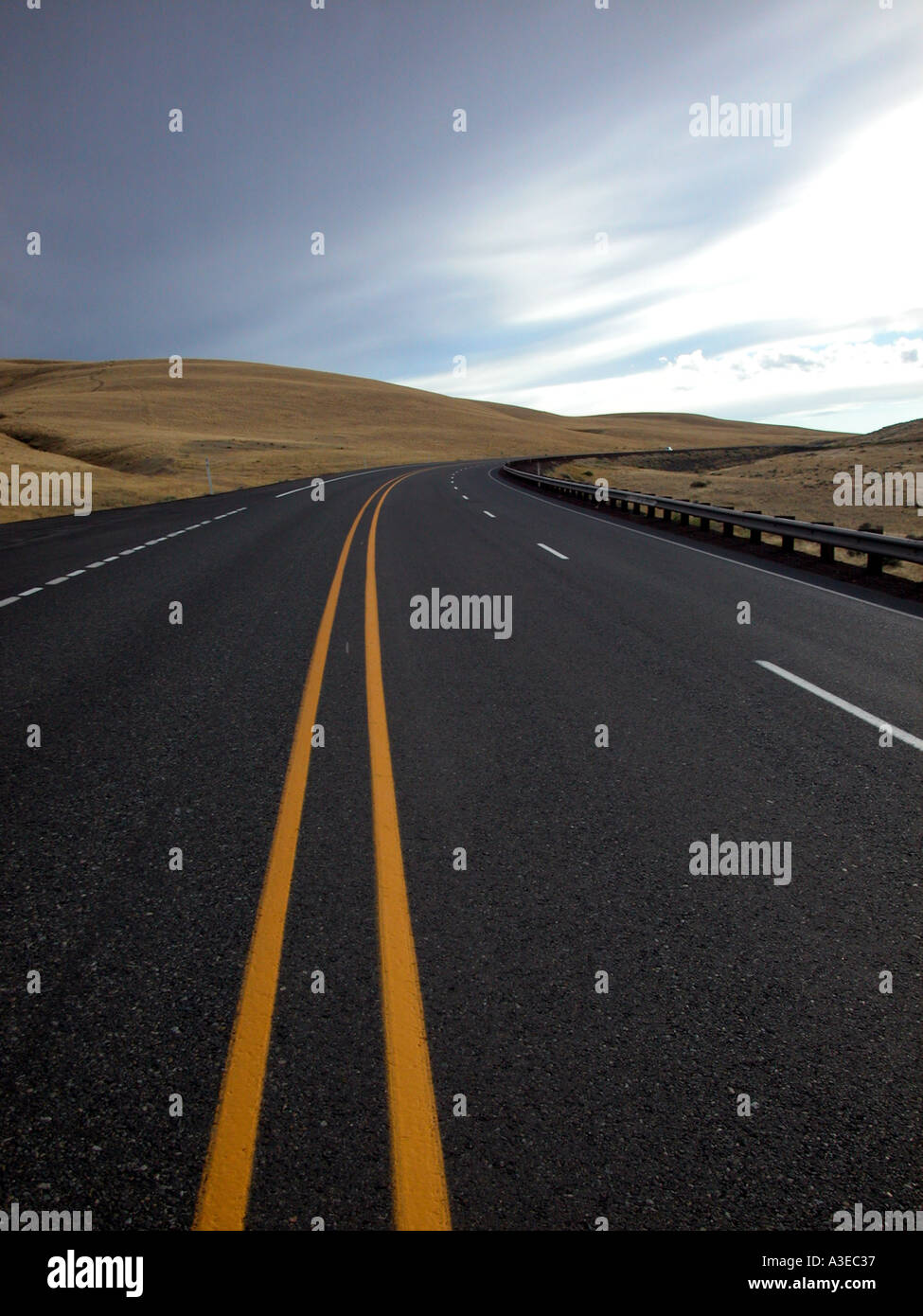 Highway in eastern Oregon USA Stock Photo - Alamy