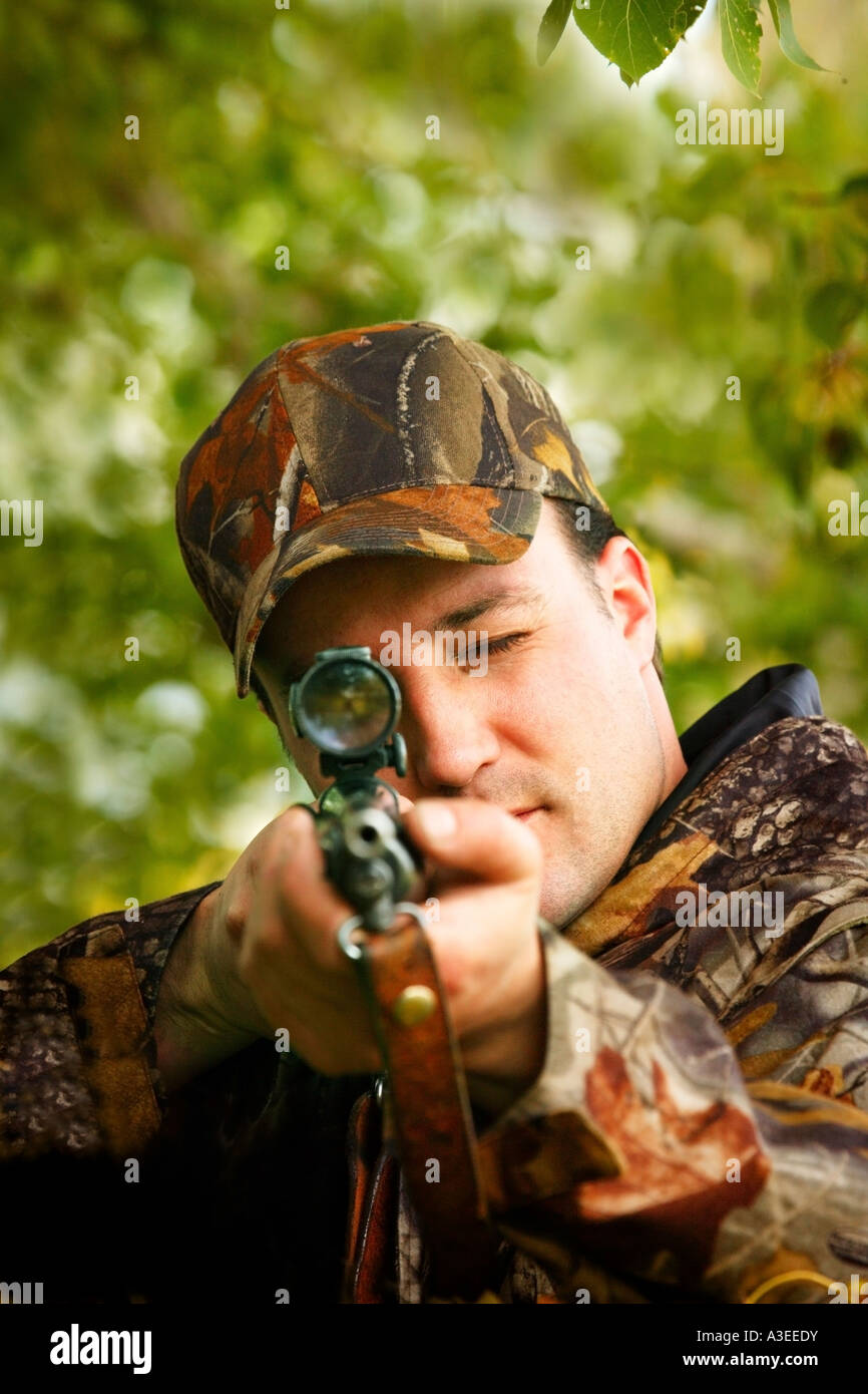Hunting scopes hi-res stock photography and images - Alamy