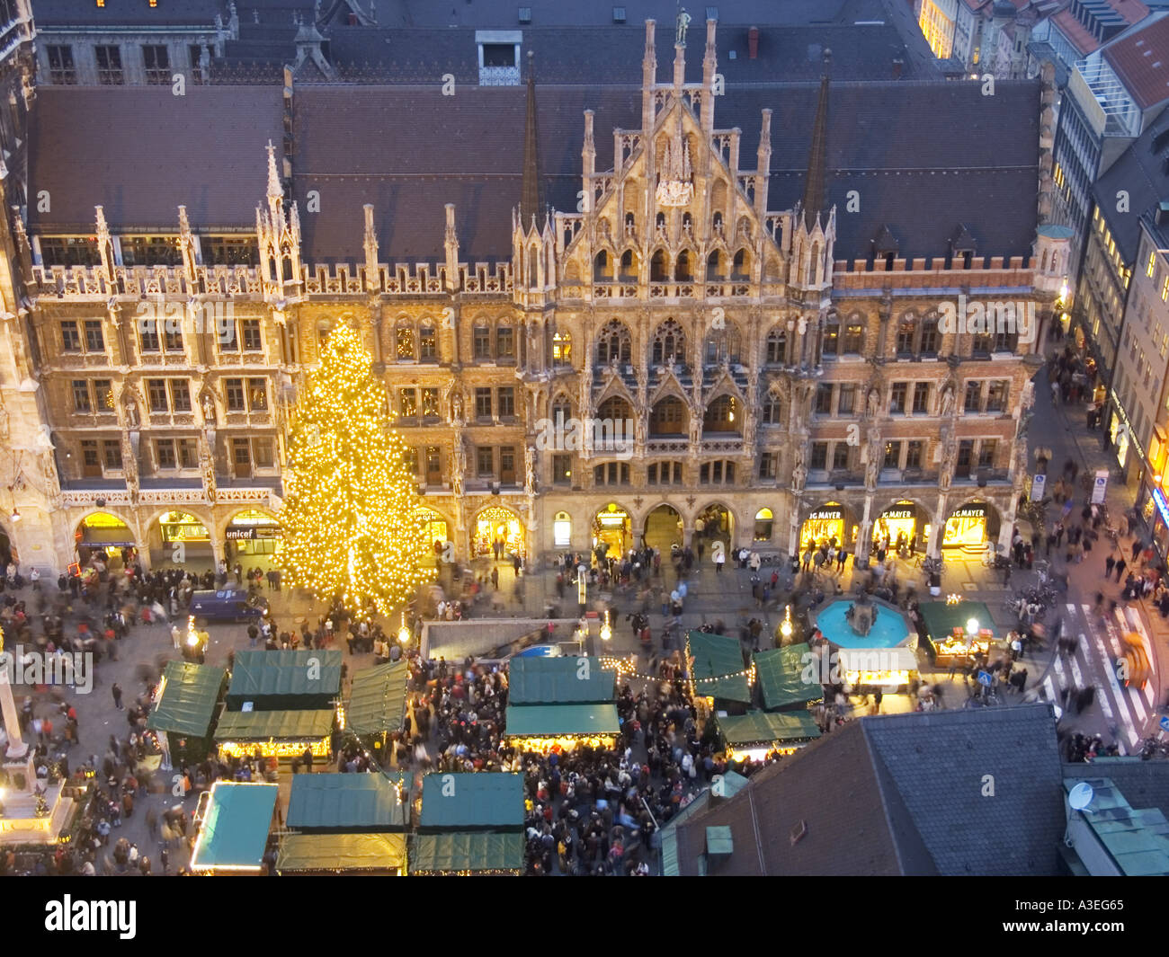 Germany Munich Marienplatz Marien square Rathaus Town hall Christmas ...