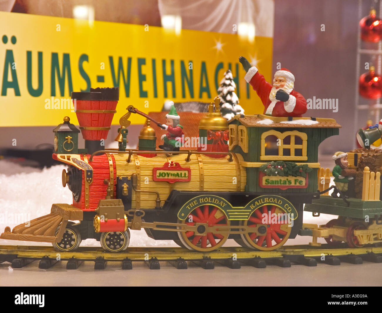 Christmas window display train Santa Claus Stock Photo - Alamy