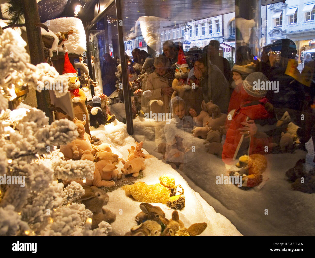 Europe Germany German city Christmas Fair market shopping eating in ...