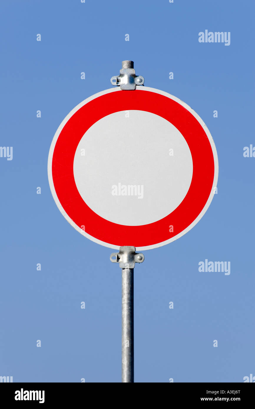 No passage traffic sign hi-res stock photography and images - Alamy