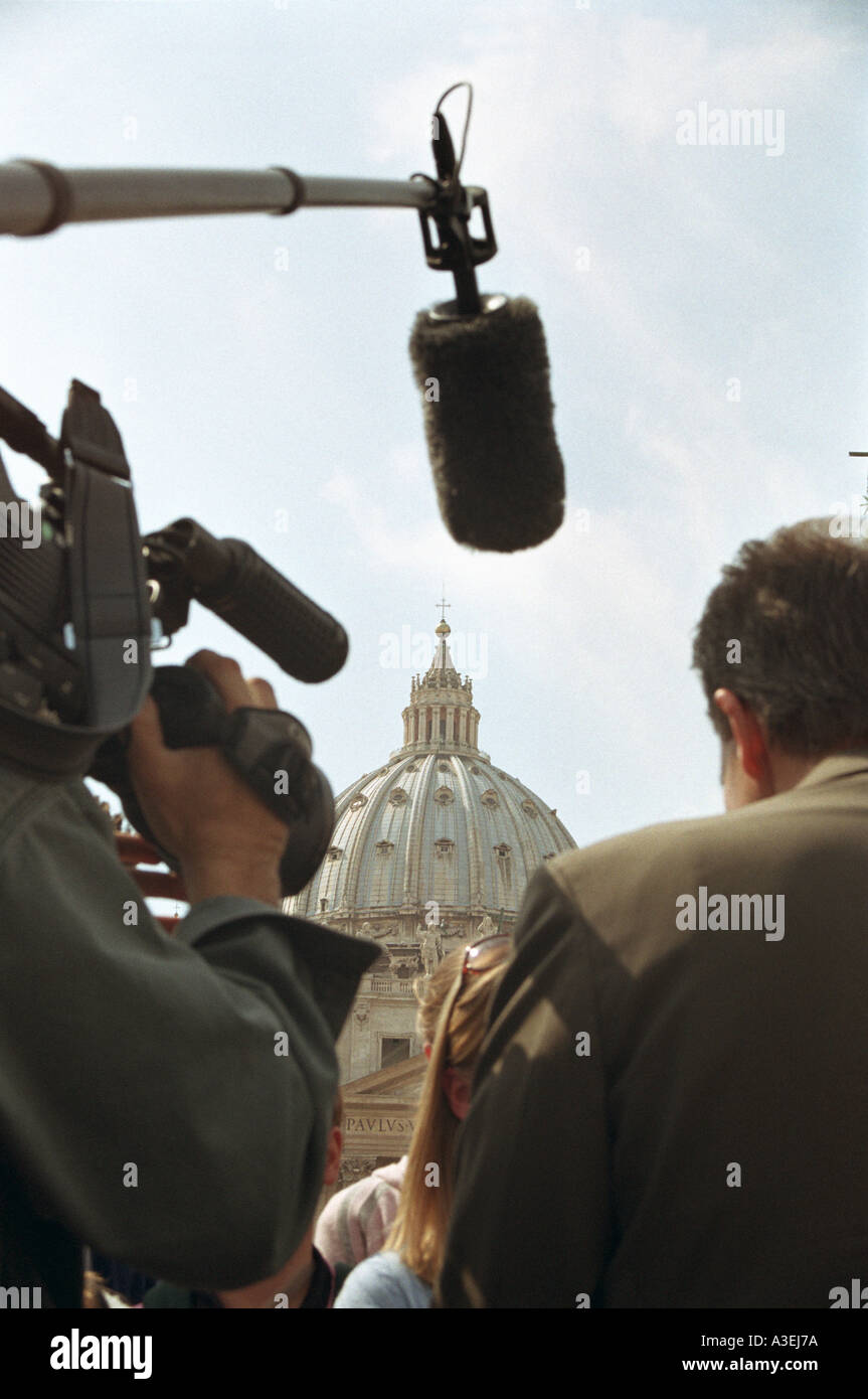 camera and microphone with vatican dome Pope s Death Rome Apr 2005 ...
