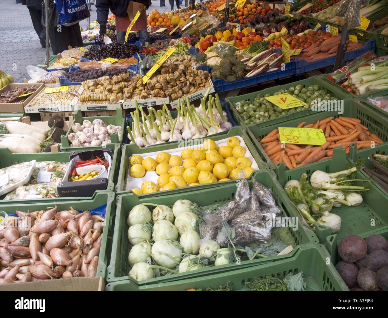 German vegetable market hi-res stock photography and images - Alamy