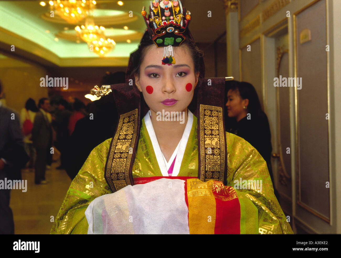 Traditional Korean Bride Makeup