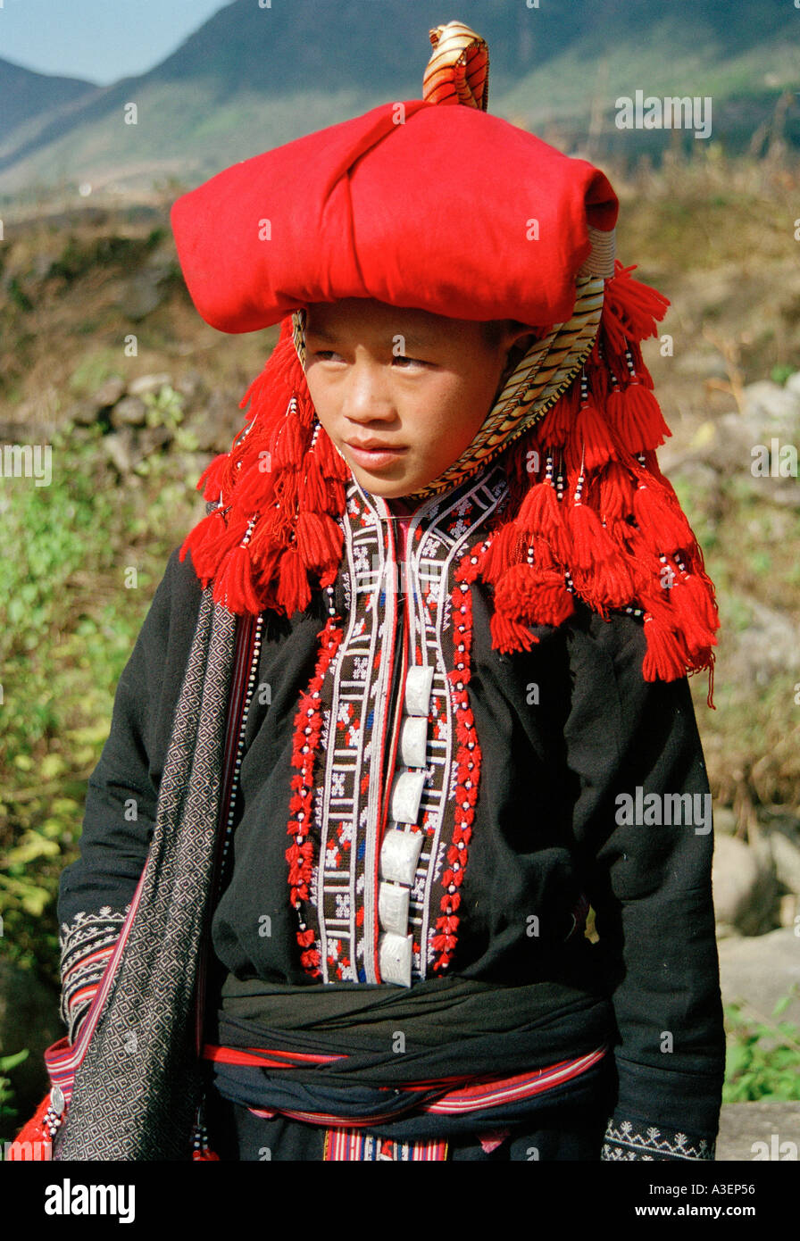 A Red Hmong woman from Sa Pa in Vietnam Stock Photo - Alamy