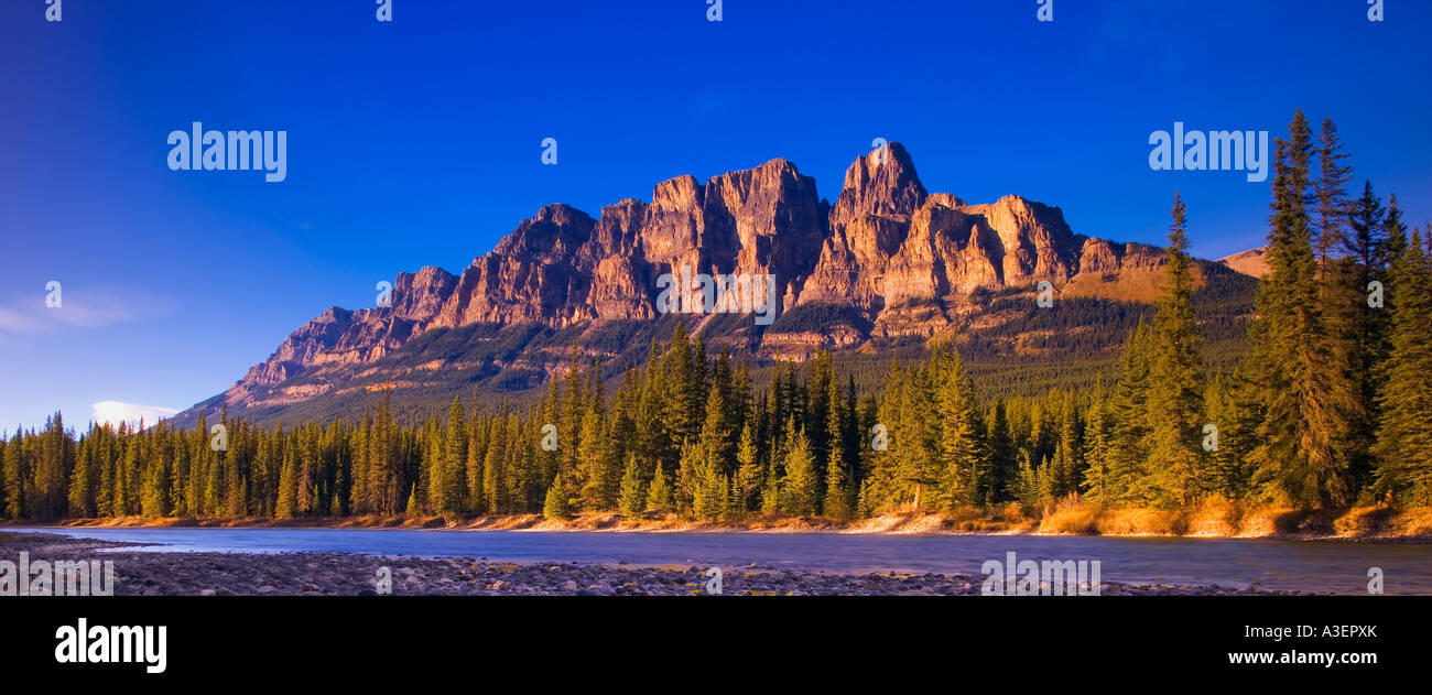 Park canada national castle hi-res stock photography and images - Alamy