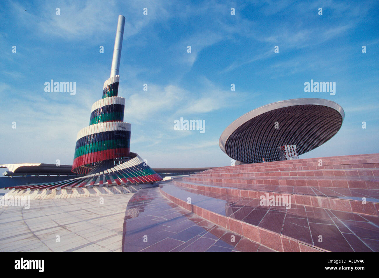 Monument to the unknown soldier Baghdad Iraq Stock Photo - Alamy