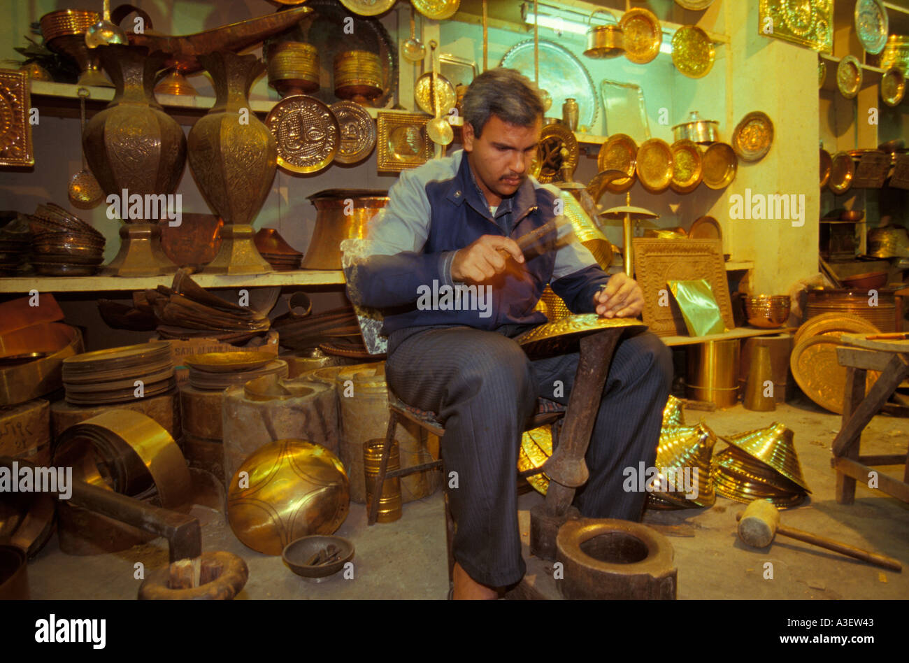 Copper and brassware being made in Baghdad Iraq Stock Photo - Alamy