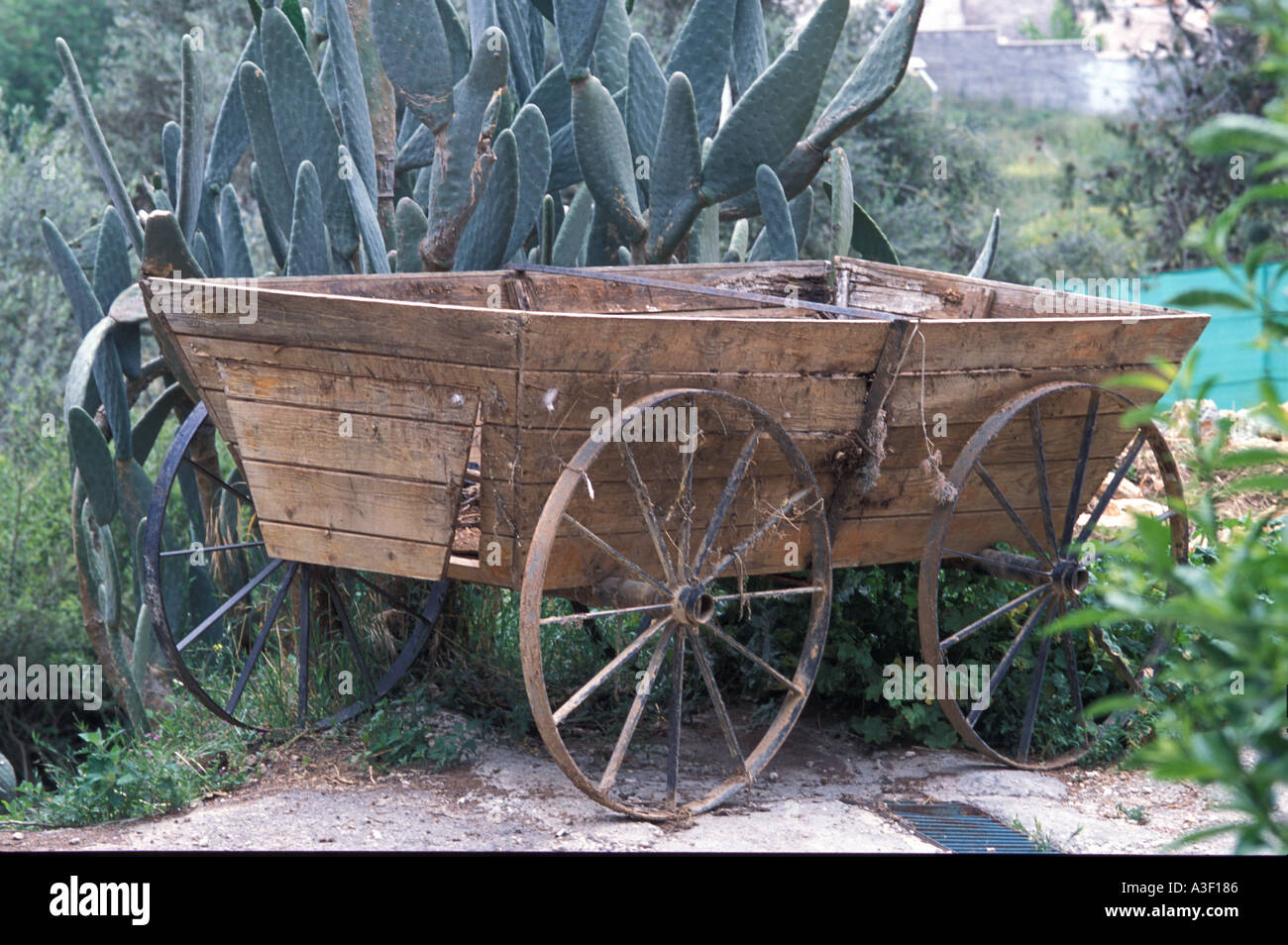 four wheel chariot Stock Photo - Alamy