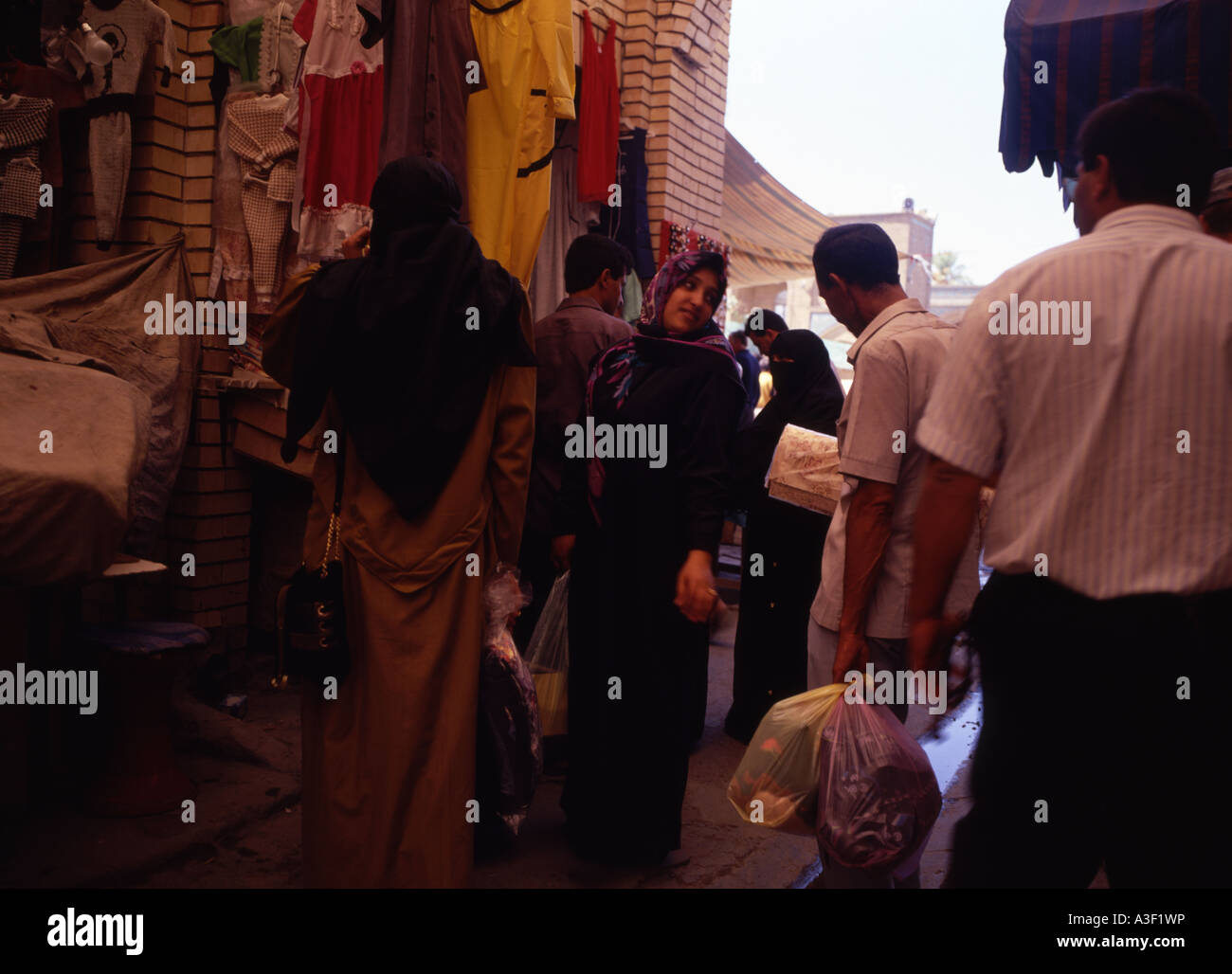 Busy Souk in Bagdad Iraq Middle East Stock Photo - Alamy