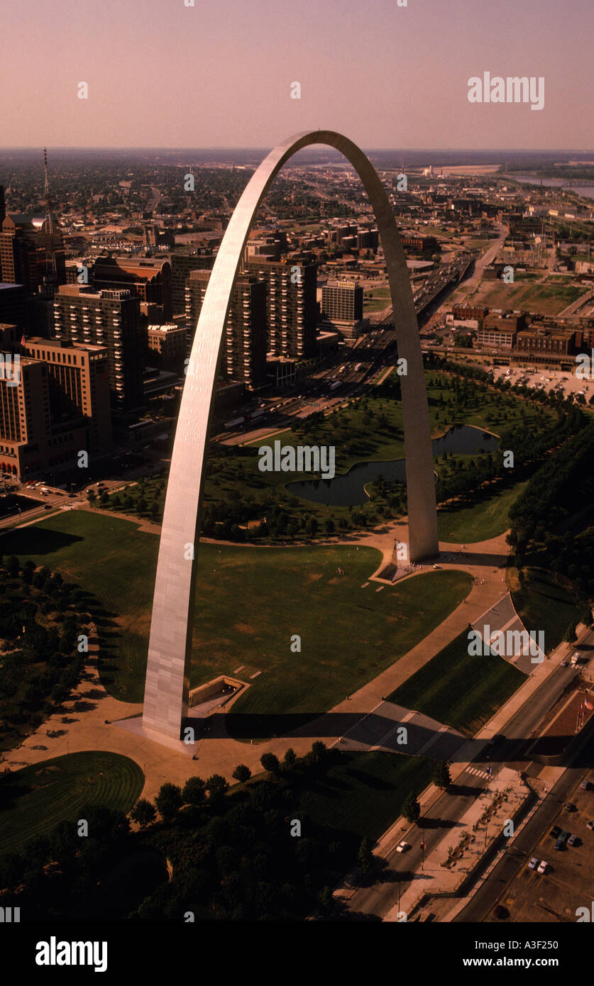 aerial view of Saint Louis Arch Missouri Stock Photo - Alamy