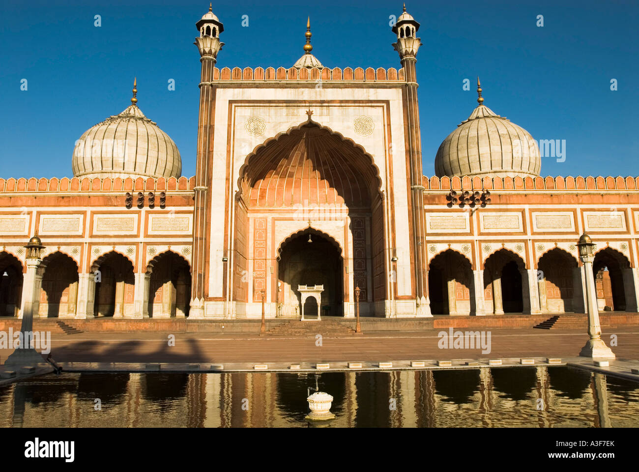 Facade of a mosque, Jama Masjid, New Delhi, India Stock Photo - Alamy