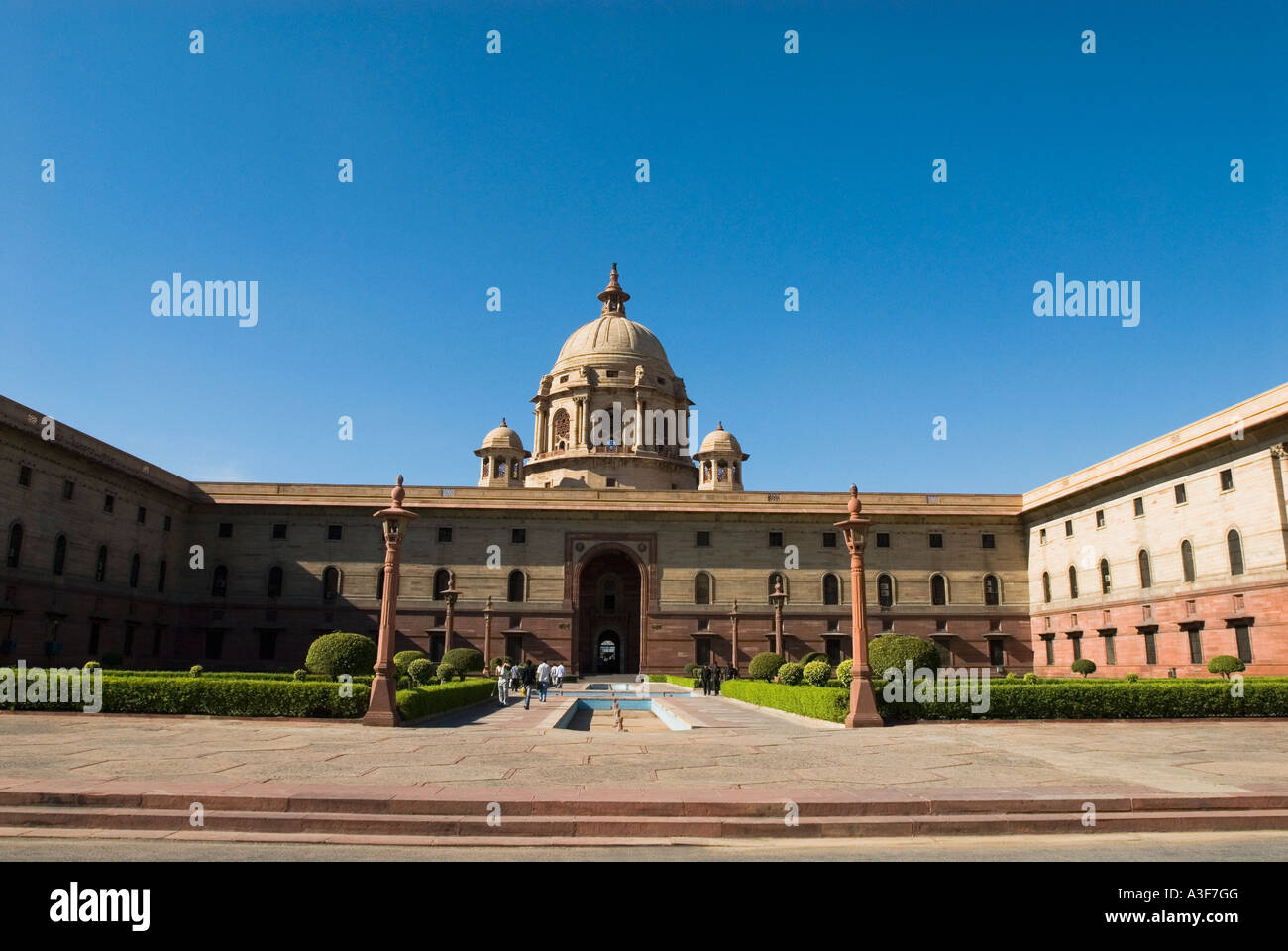 Facade of a government building, Rashtrapati Bhavan, New Delhi, India ...