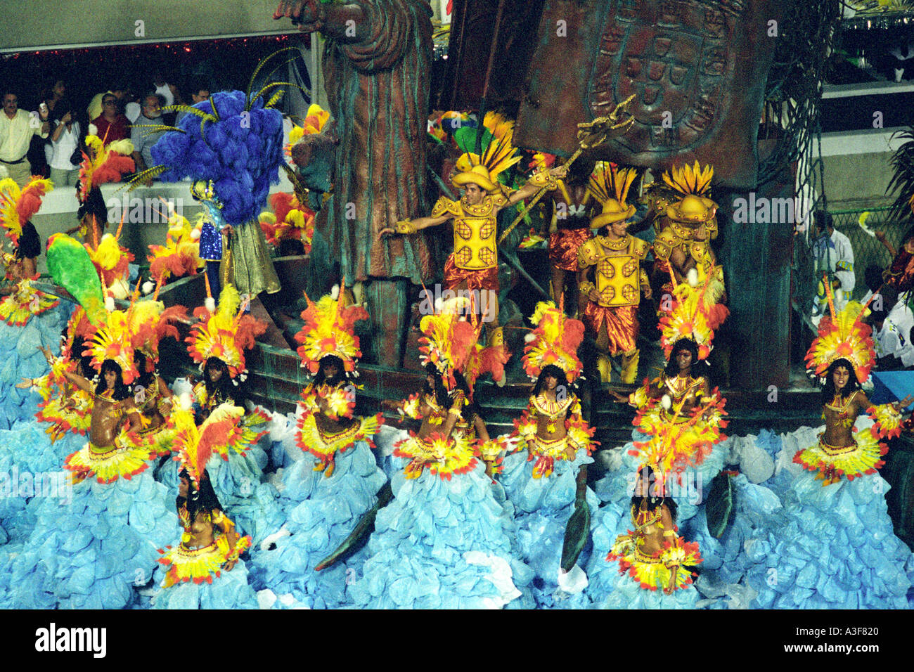 Girls in costume dancing on a float in Rio Carnival Stock Photo - Alamy
