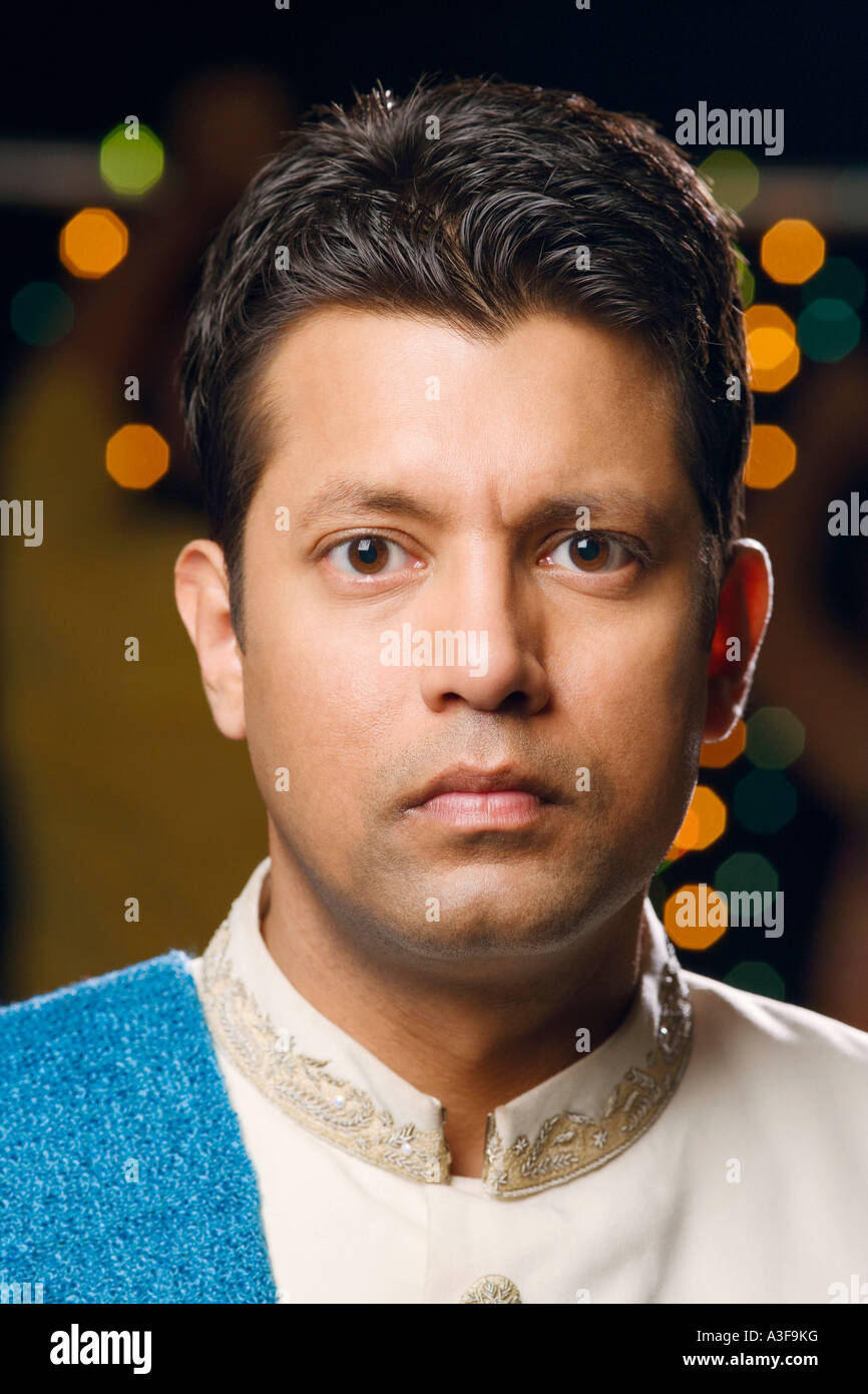 Portrait of a mid adult man wearing traditional Indian clothing Stock ...