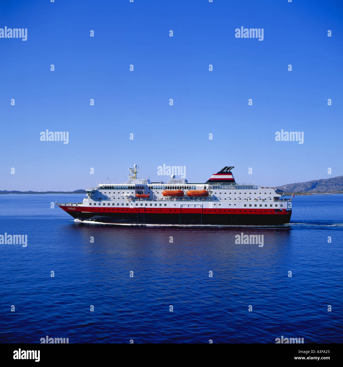 Norway freight boat small hi-res stock photography and images - Alamy