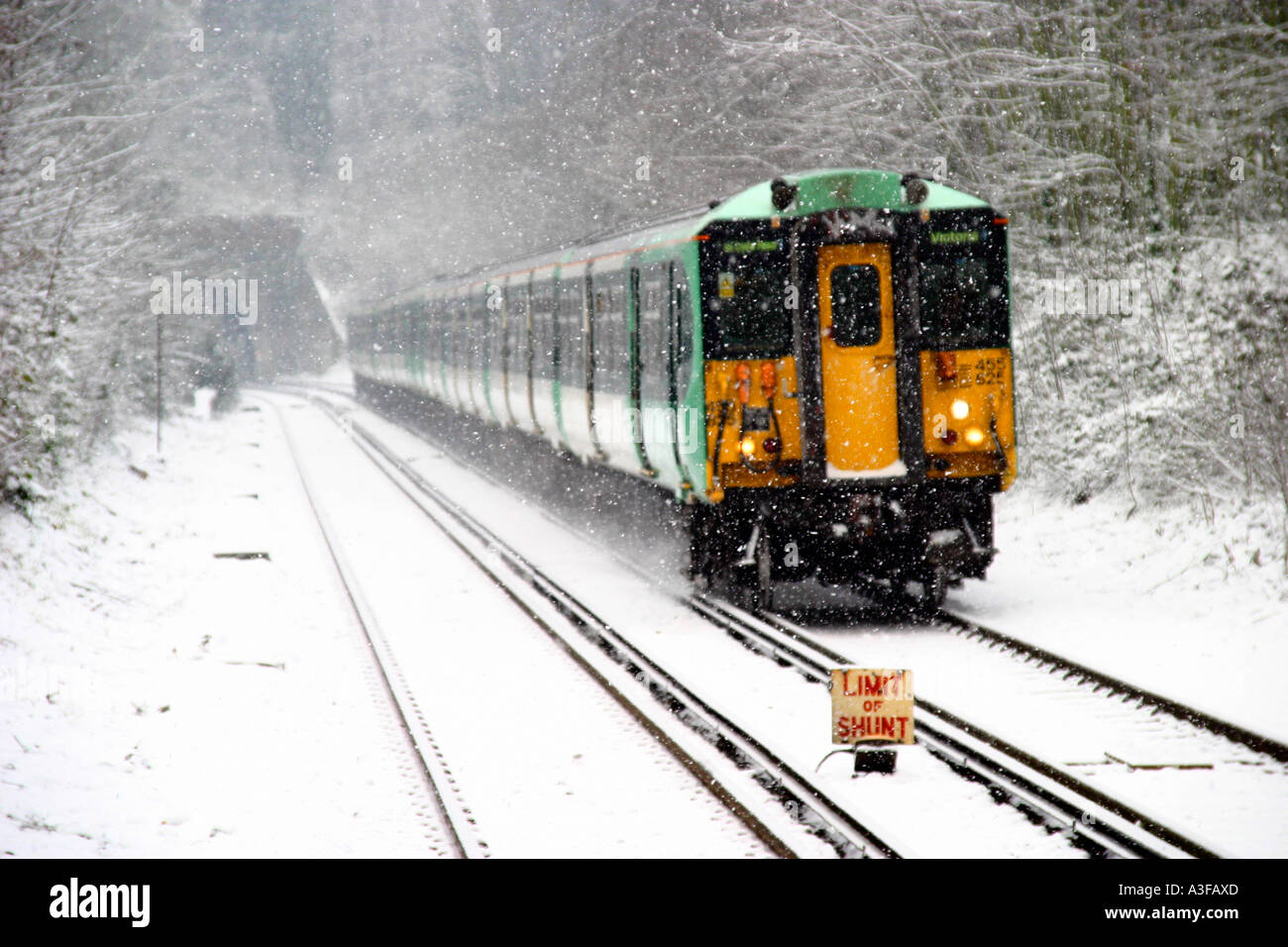 London train service hi-res stock photography and images - Alamy