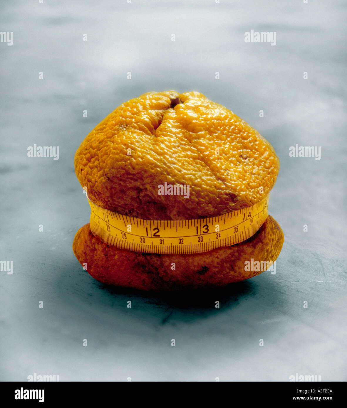 Fruit trim hi-res stock photography and images - Alamy