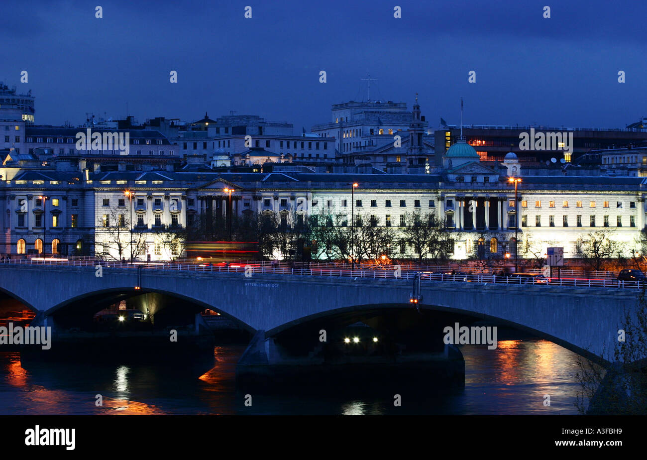 Waterloo bridge road hi-res stock photography and images - Alamy