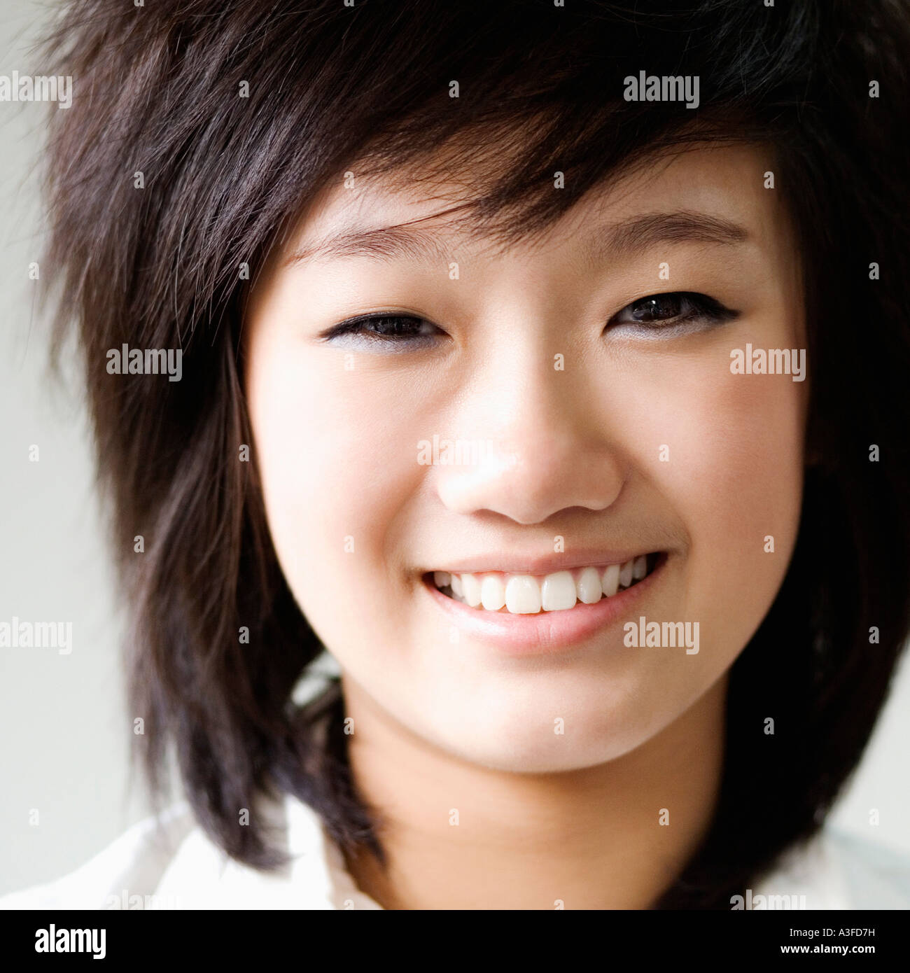 Portrait of a girl smiling Stock Photo - Alamy