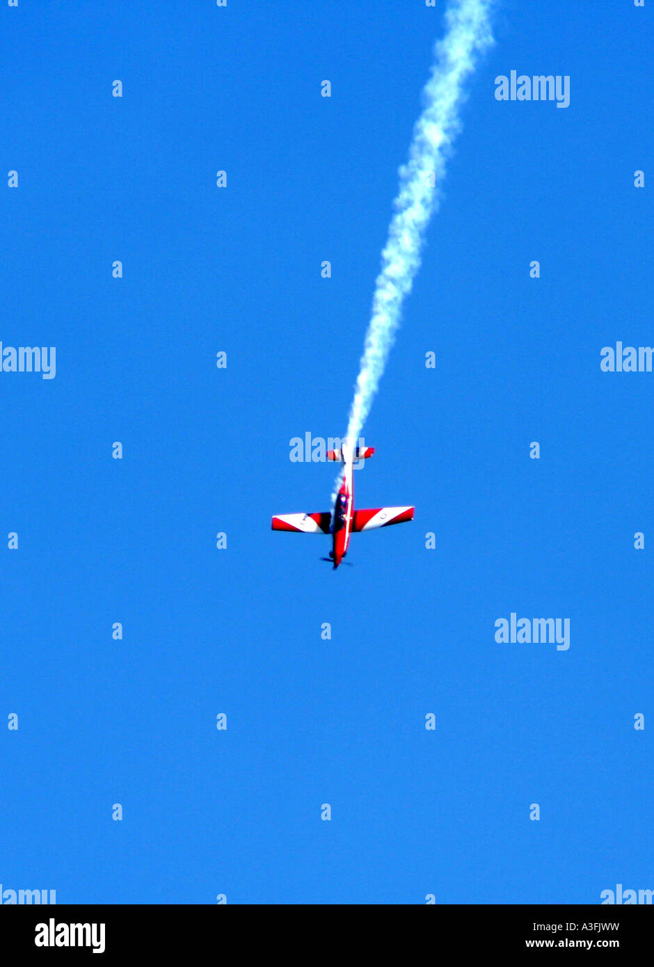 High dive stunt hi-res stock photography and images - Alamy