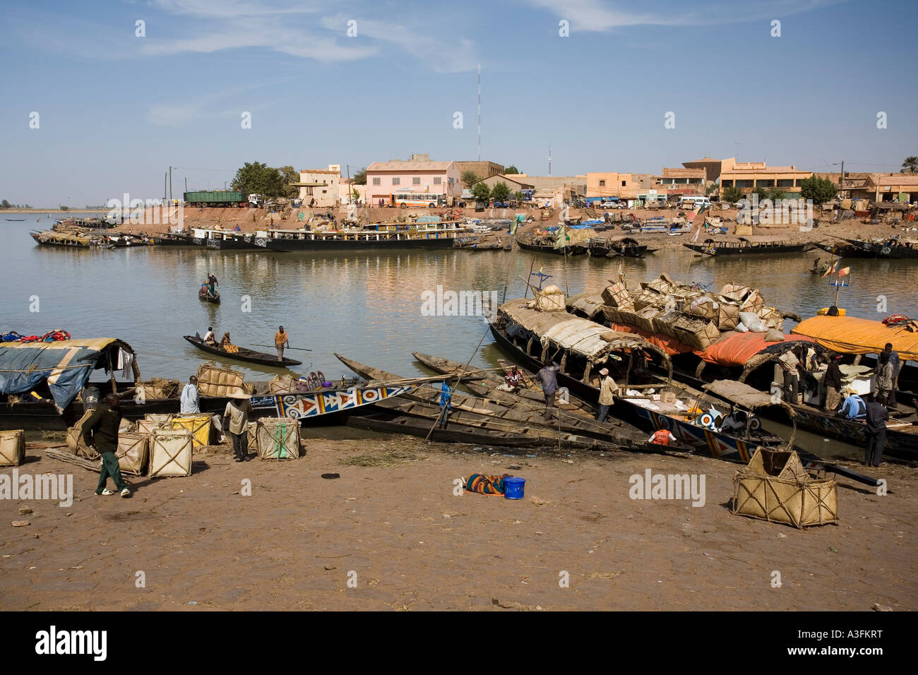Pinasse boats hi-res stock photography and images - Alamy