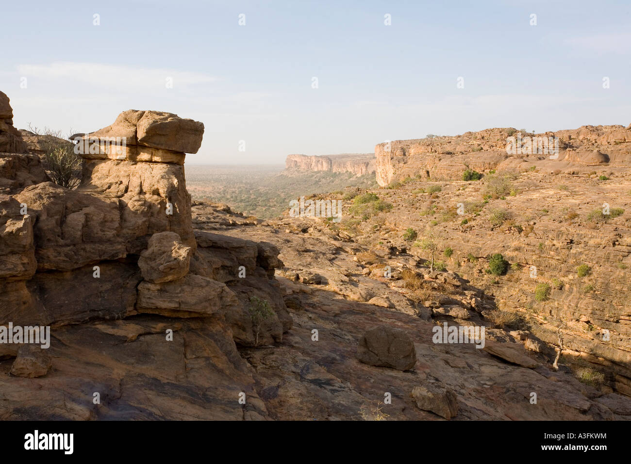 Clear early morning light showing the Bandiagara cliffs Stock Photo - Alamy