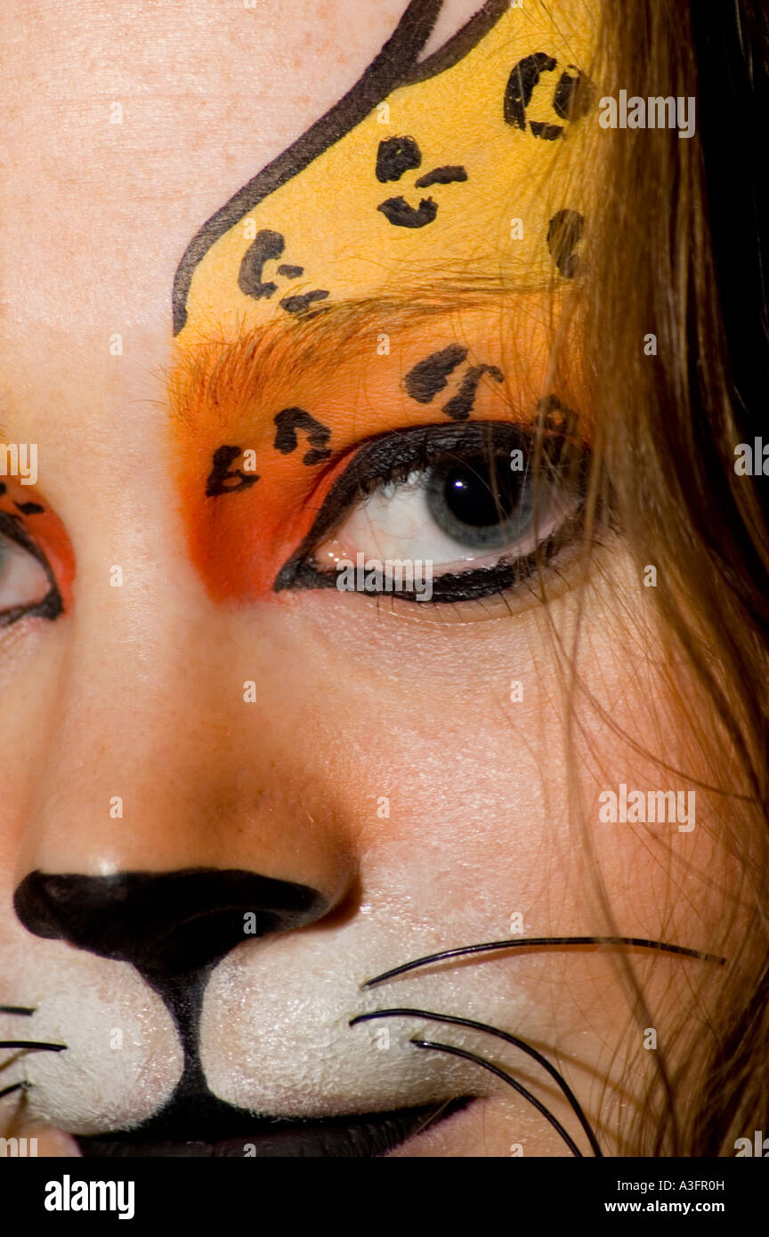 Tiger mask hi-res stock photography and images - Alamy