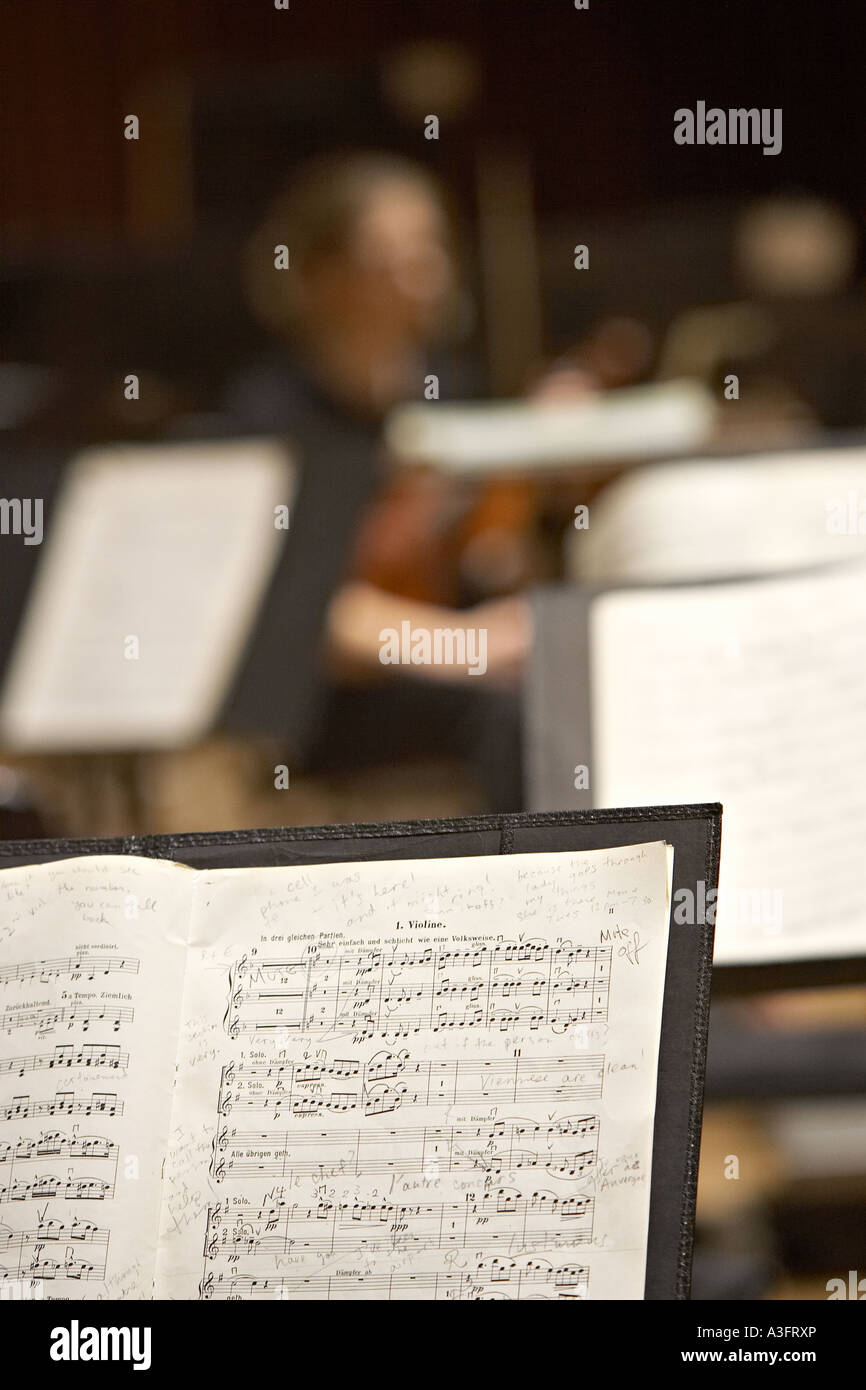 Music stands hi-res stock photography and images - Alamy