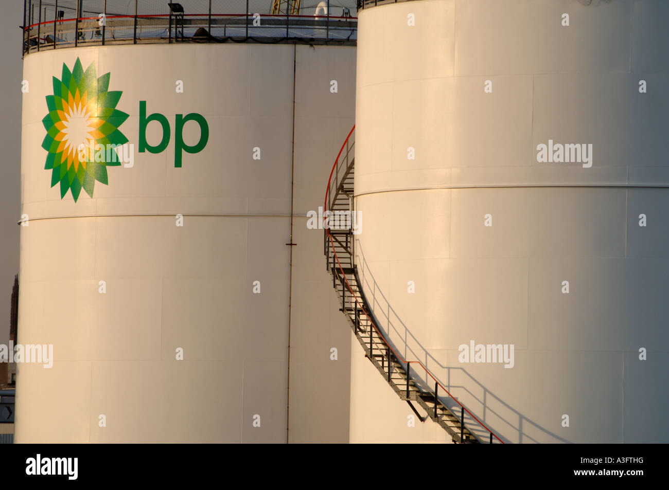 Bp oil storage tank tanks hi-res stock photography and images - Alamy