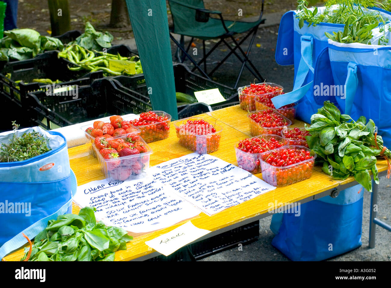 farmers market selling english food and produce alexandra palace ...
