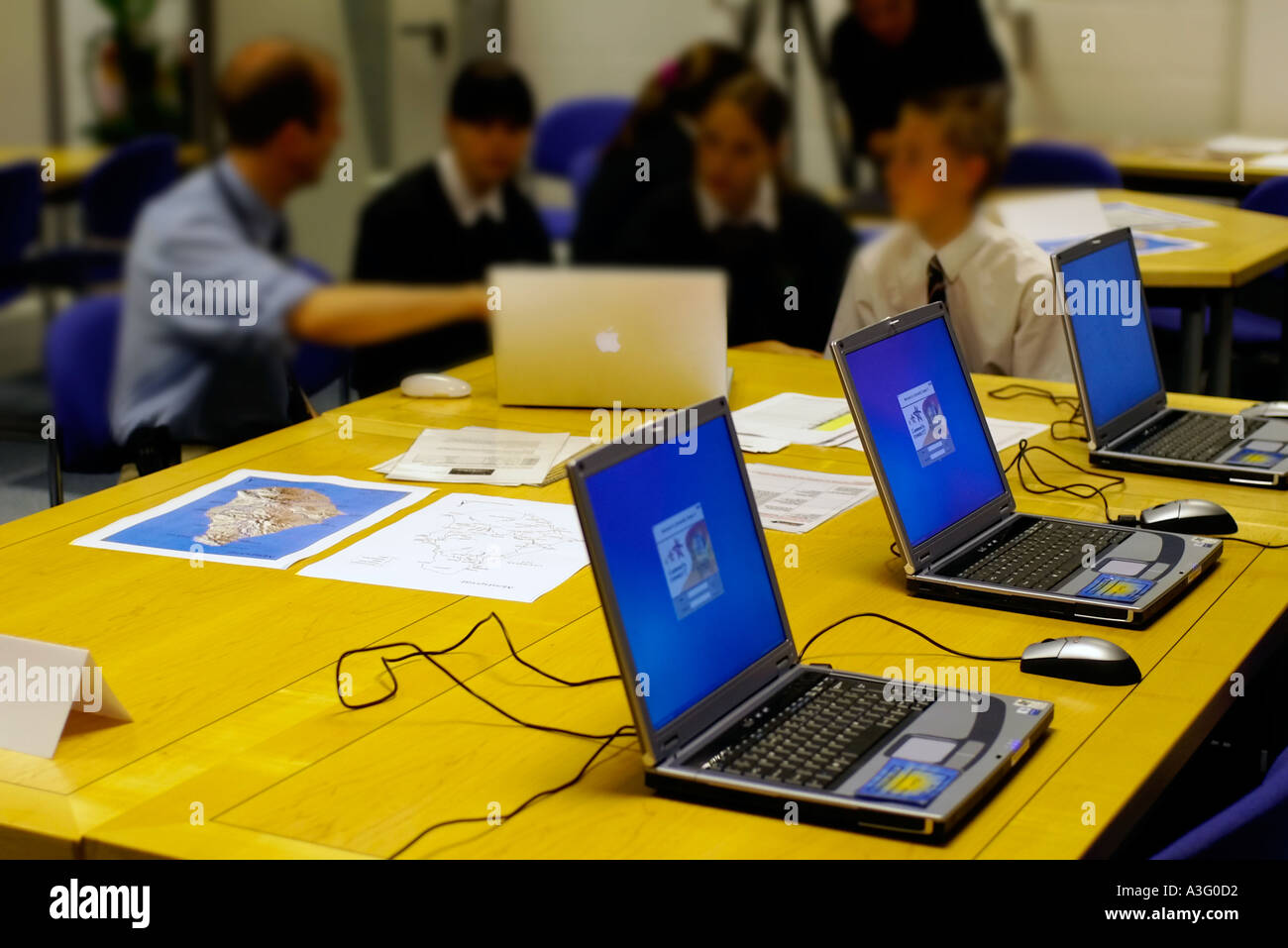 education computer room in secondary school Stock Photo - Alamy