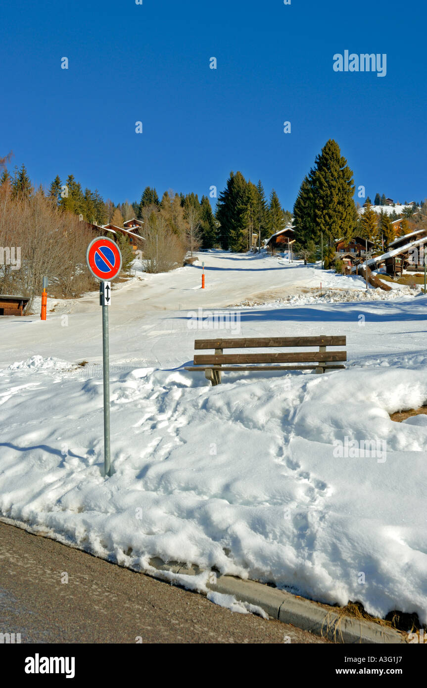 Piste sign people hi-res stock photography and images - Alamy