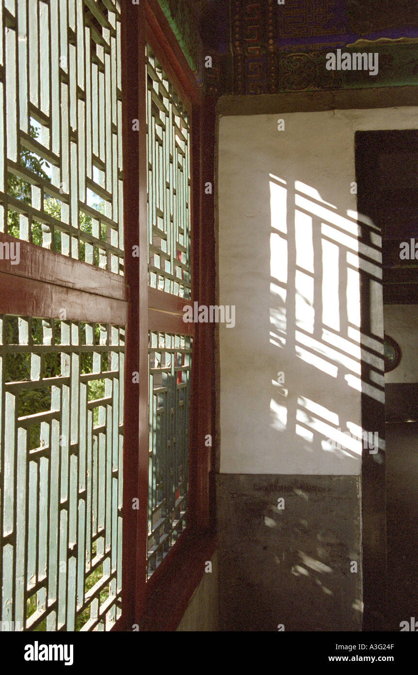 summer palace beijing china shadows on wall Stock Photo - Alamy