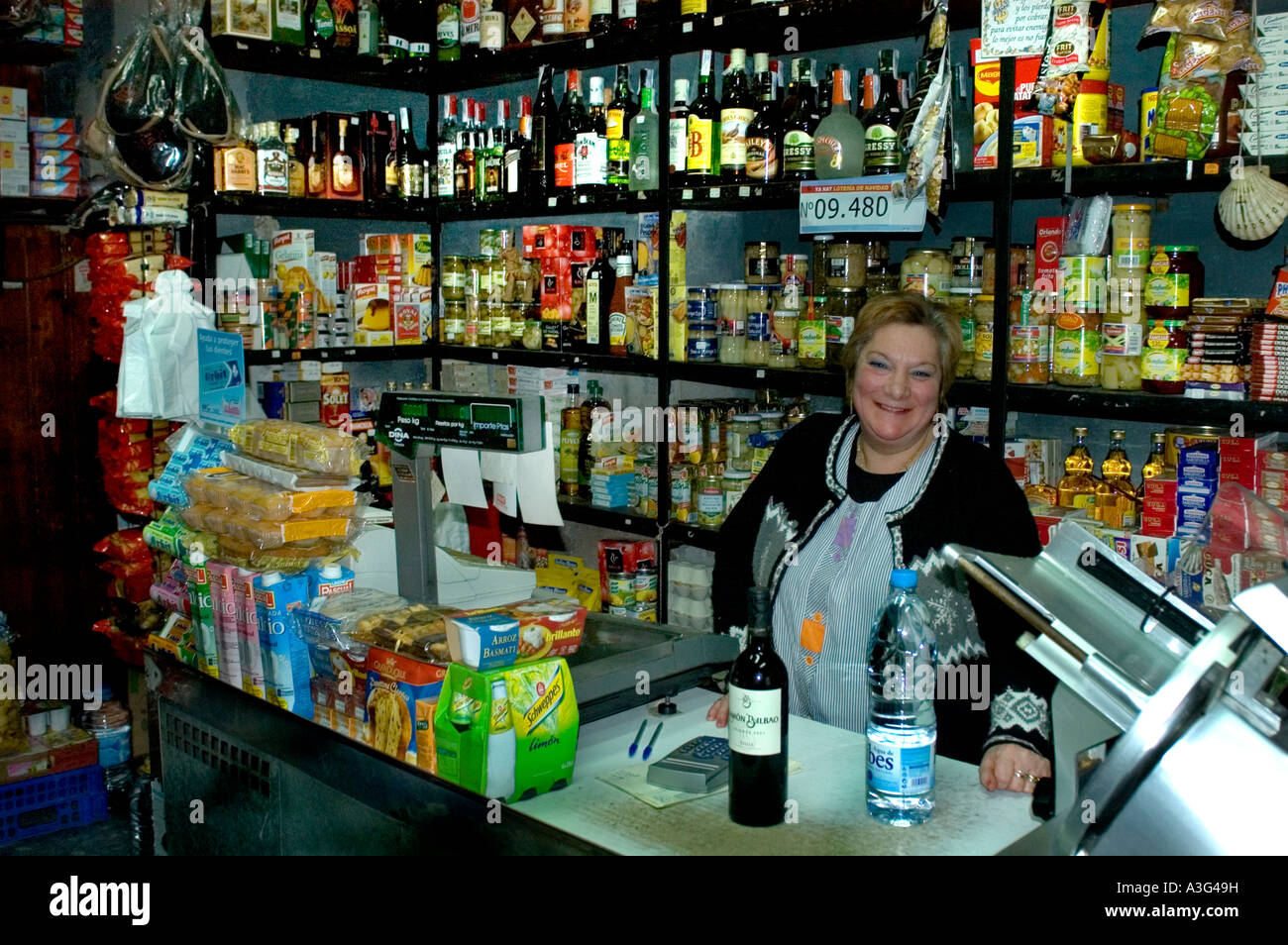 Barcelona Spain Spanish Grocer grocery Woman small shop Stock Photo - Alamy