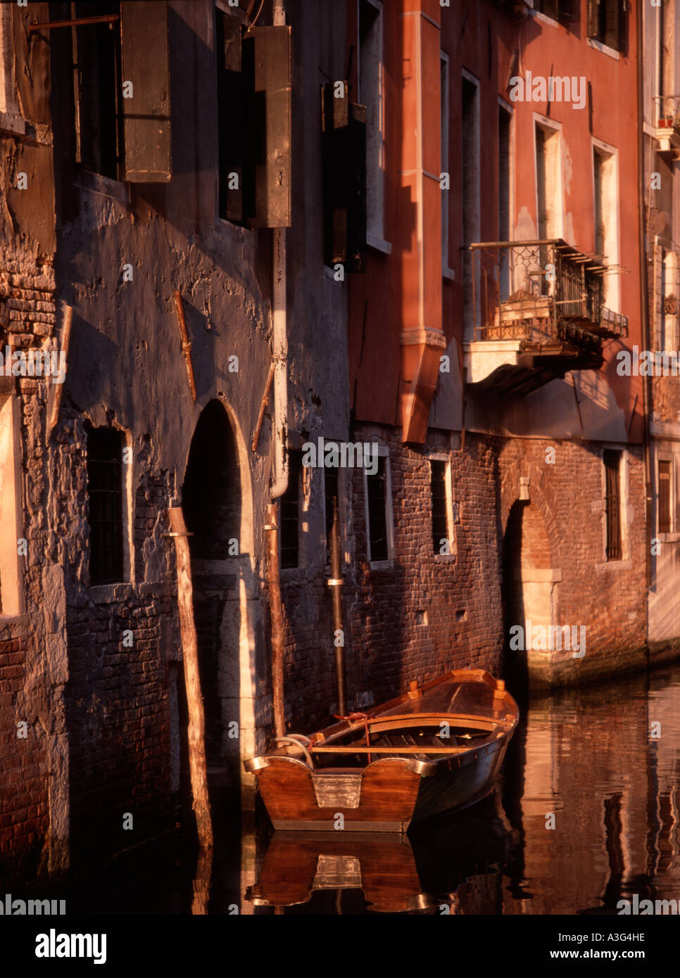 Venice italy small wooden boat hi-res stock photography and images - Alamy