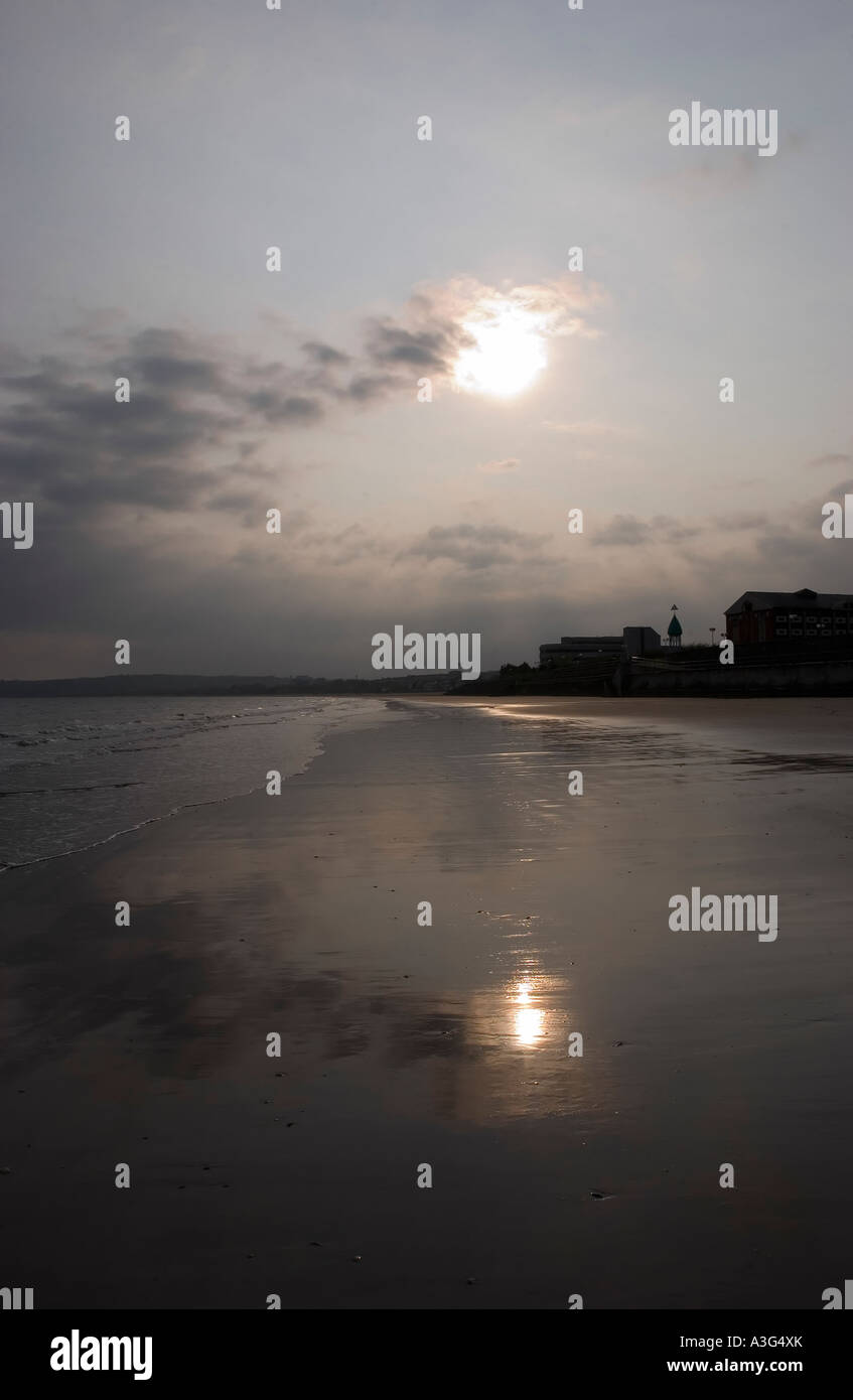 Sun fighting through cloud hi-res stock photography and images - Alamy