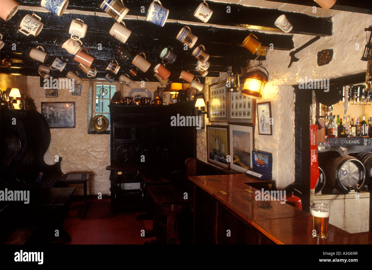 1990s interior design hi-res stock photography and images - Alamy