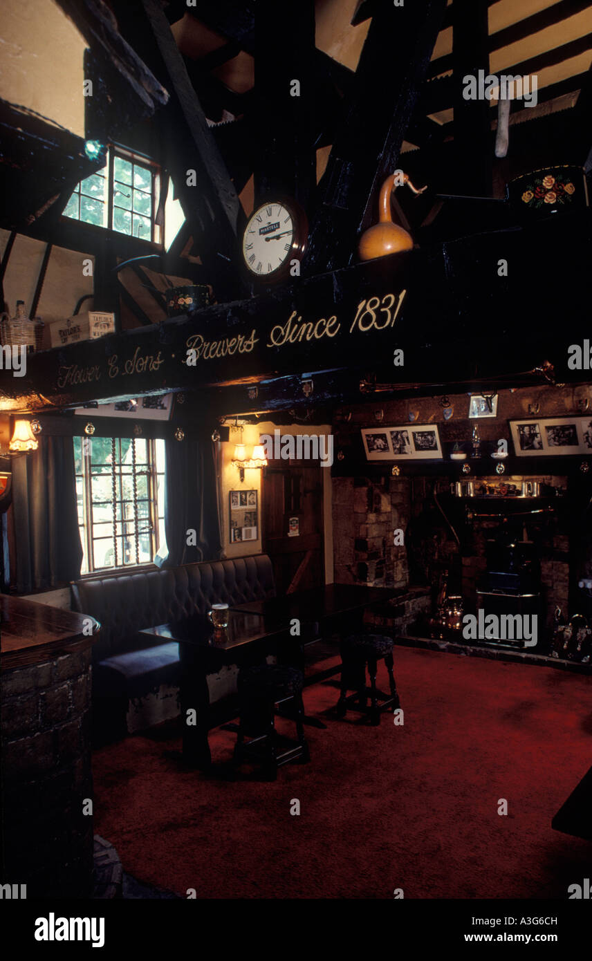 English country pub england hi-res stock photography and images - Alamy