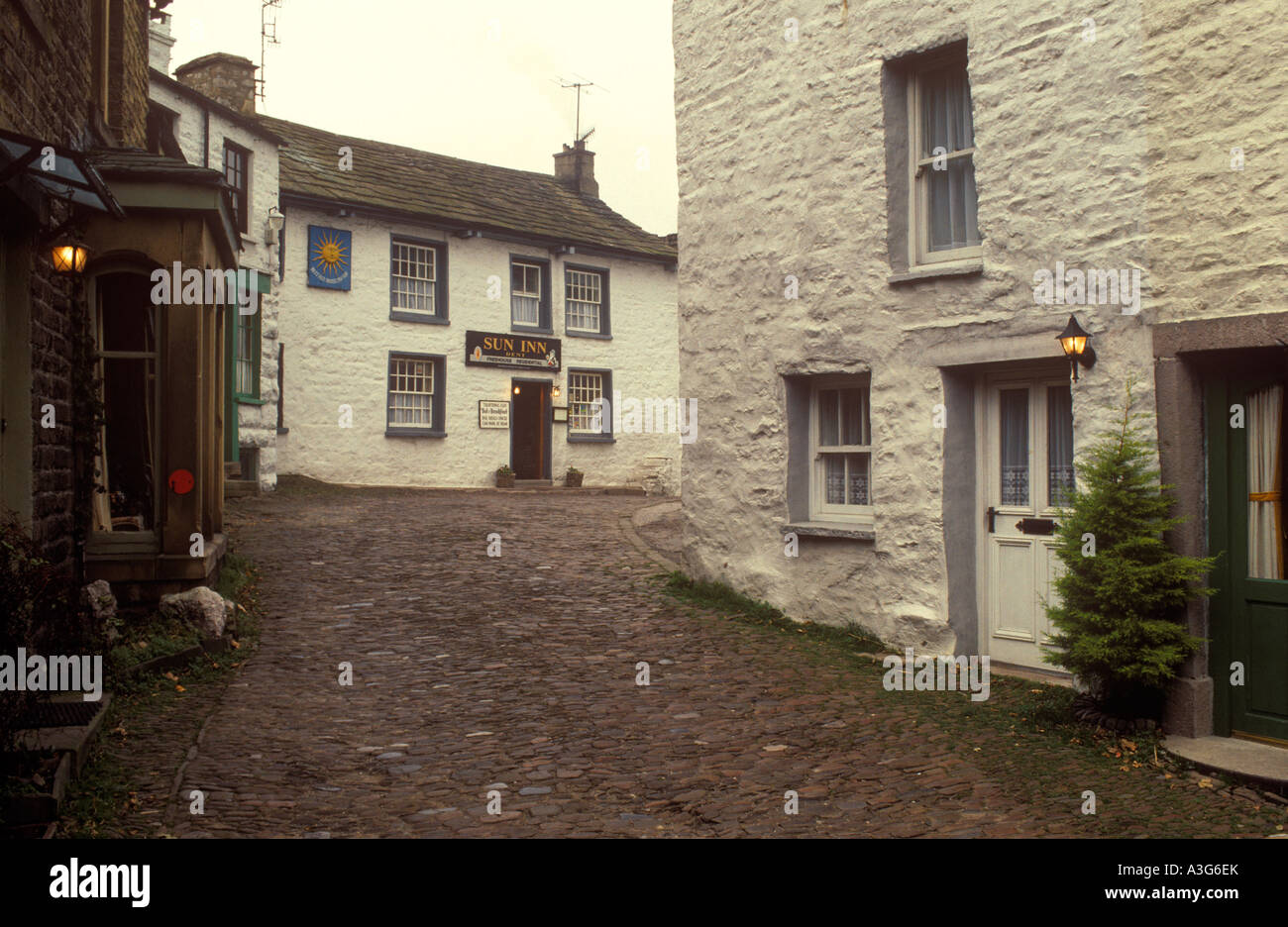 Sun inn dent cumbria england hi-res stock photography and images - Alamy