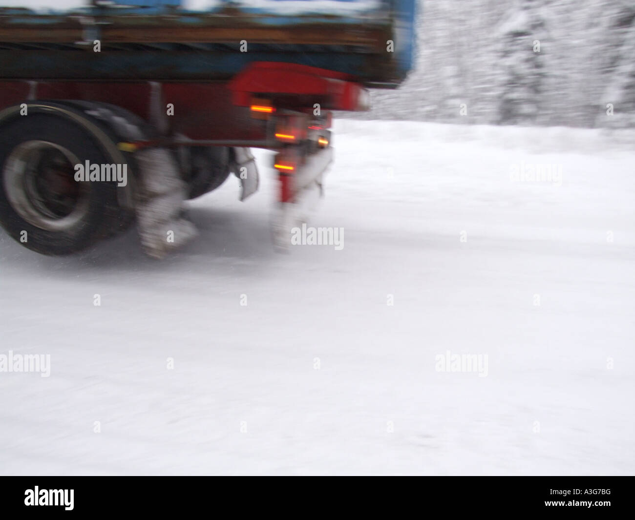 lorry driving in heavy snow in sweden Stock Photo - Alamy