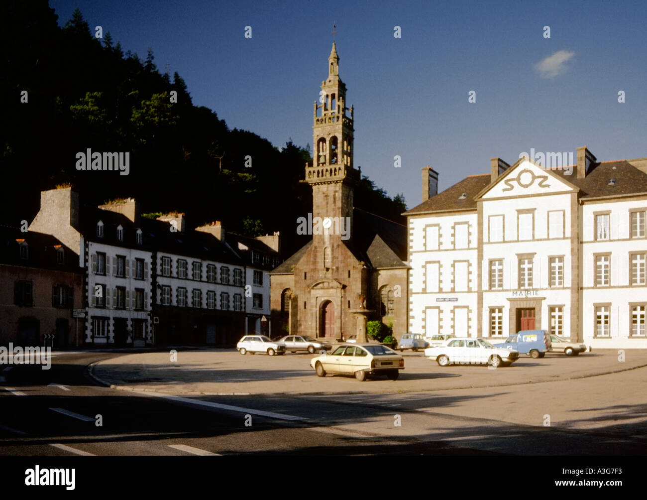 france brittany finistere port launay town square Stock Photo - Alamy