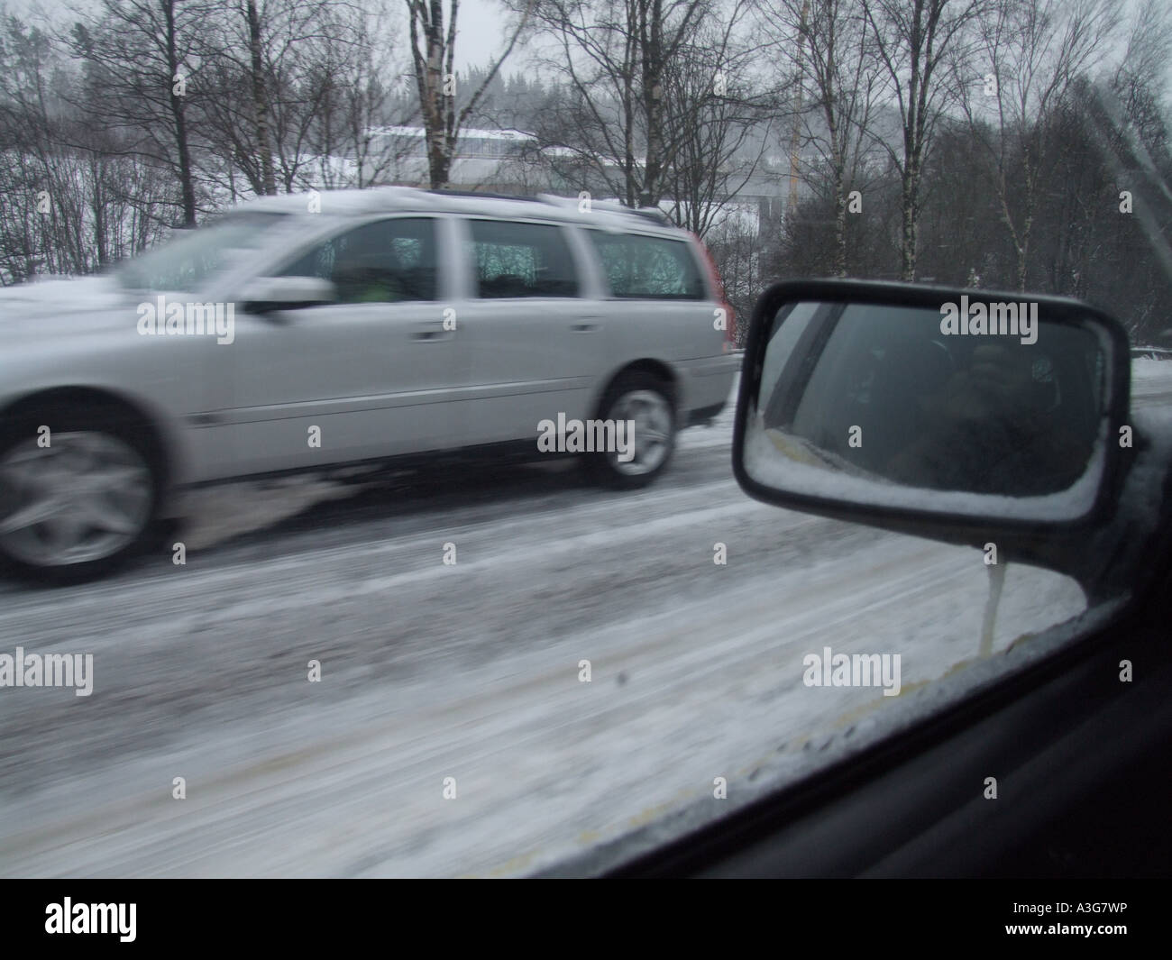 cars driving in heavy snow in sweden Stock Photo - Alamy