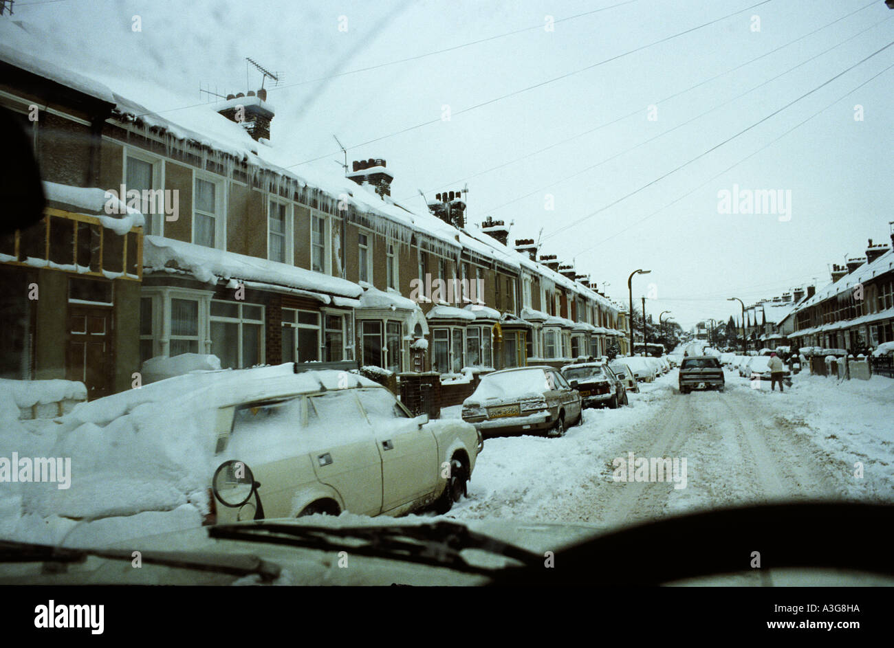 Heavy snowfall in Kent, 1987 Stock Photo - Alamy