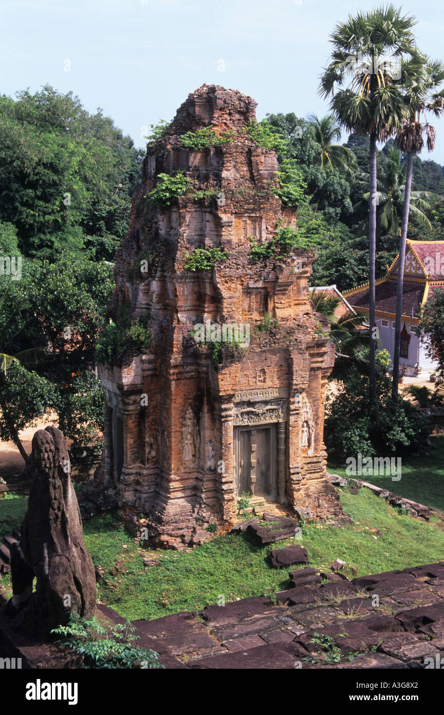 Red Brick tower at Bakong Temple Cambodia Stock Photo - Alamy