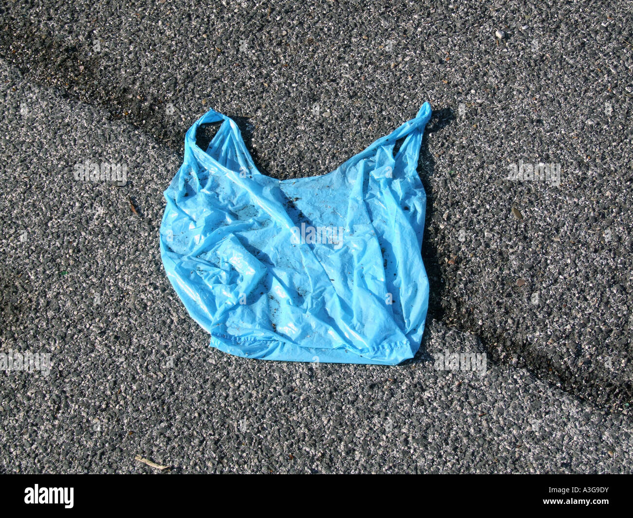empty plastic shopping carrier bag Stock Photo - Alamy