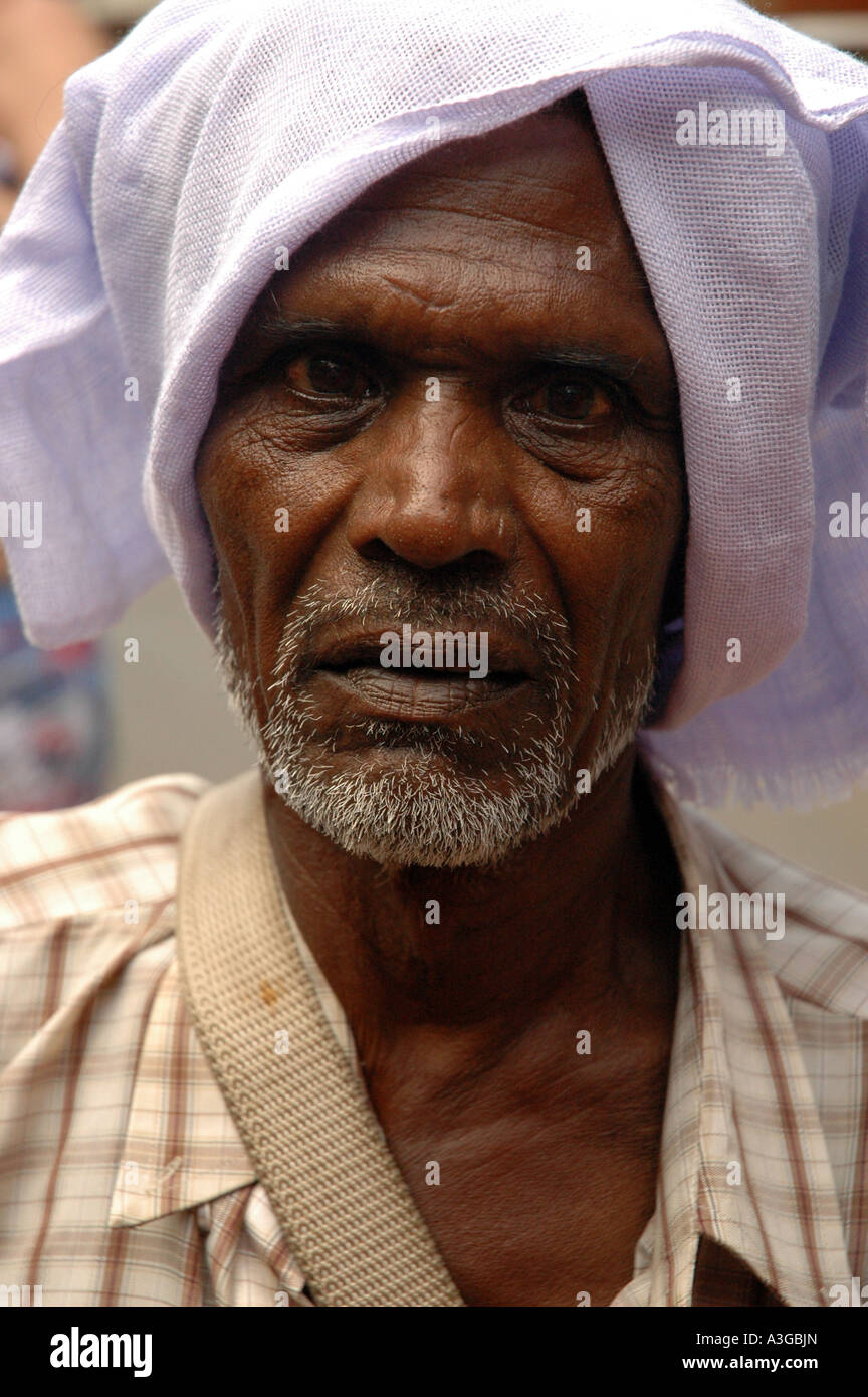 Indian old man hi-res stock photography and images - Alamy