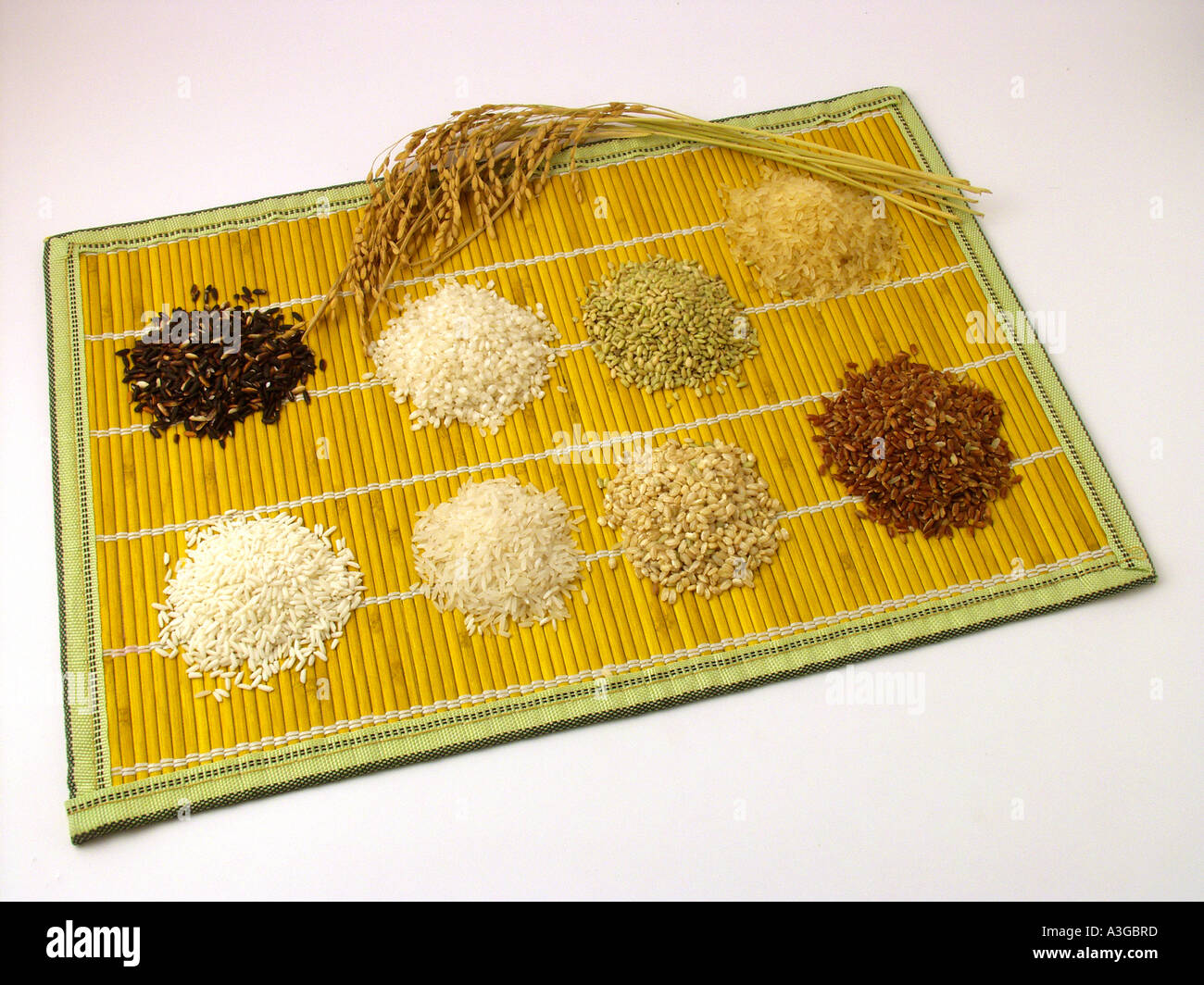 Rice heaps hi-res stock photography and images - Alamy