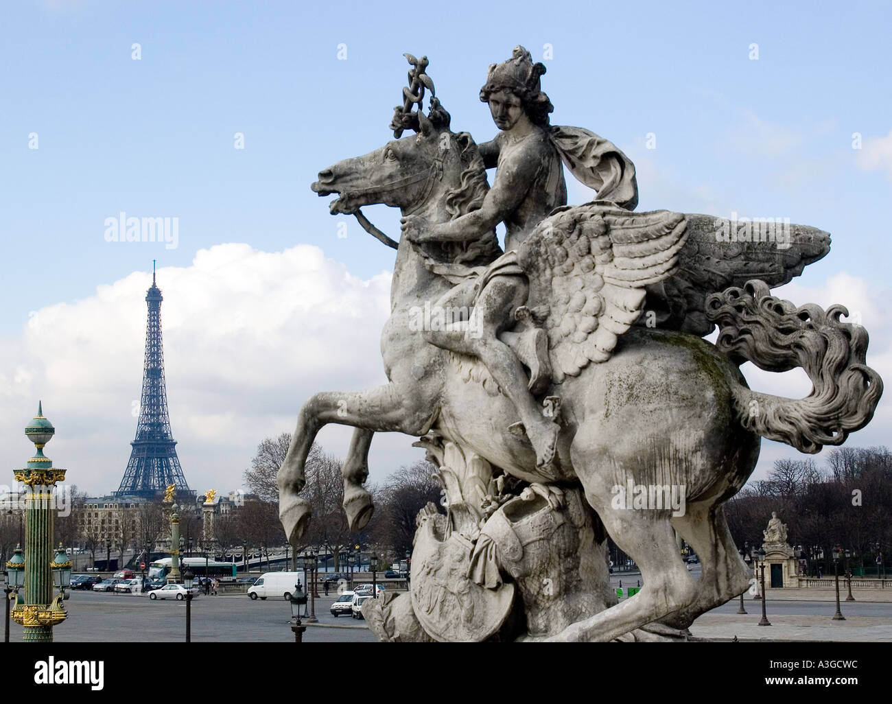 Paris Statue with Eiffel Tower Stock Photo - Alamy
